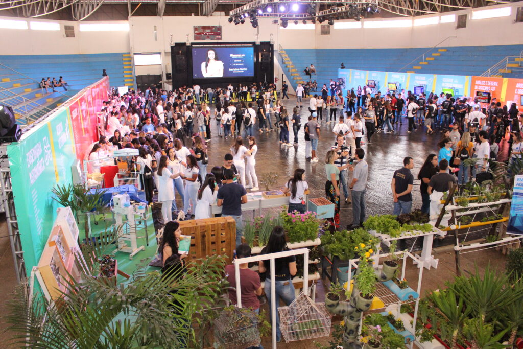 Unimar realiza três dias da maior feira de profissões de Marília e região